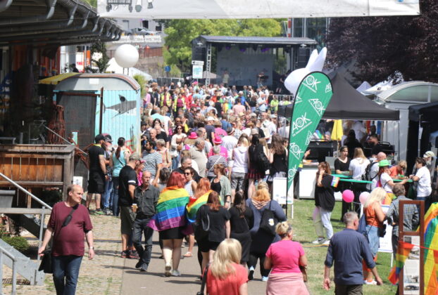"Klingenpride": Solinger feiern ausgelassen im Südpark | Das ...
