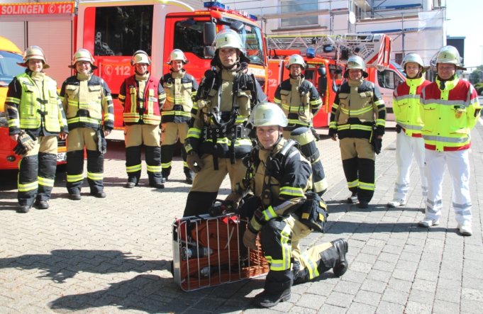 Die Solinger Feuerwehr bekommt neue Einsatzkleidung | Das SolingenMagazin