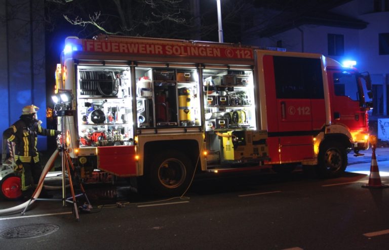 Feuerwehr Solingen: Relativ ruhiger Jahreswechsel mit 18 Bränden | Das ...